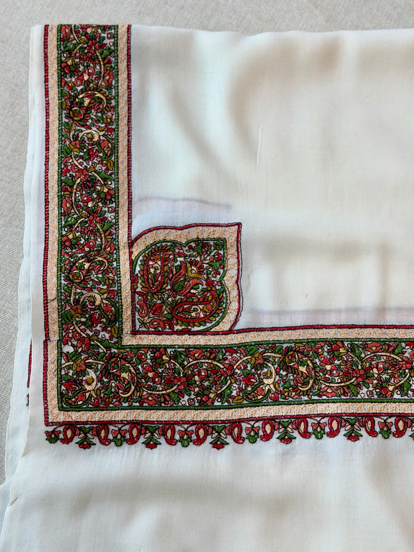 Kashmiri Shawl | Fancy Border Embroidery on Pashmina | Off White ...
