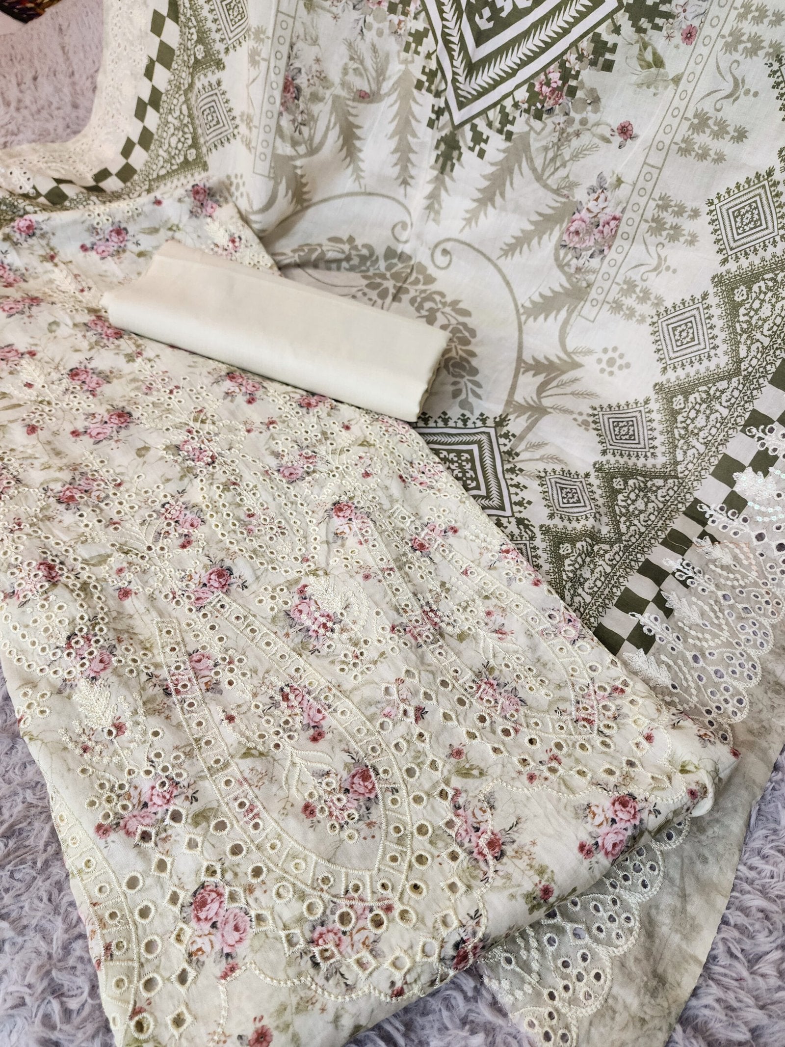 3 Piece Chikankari Suit With Pure Lawn Print Base Chikan Bore | Light ...