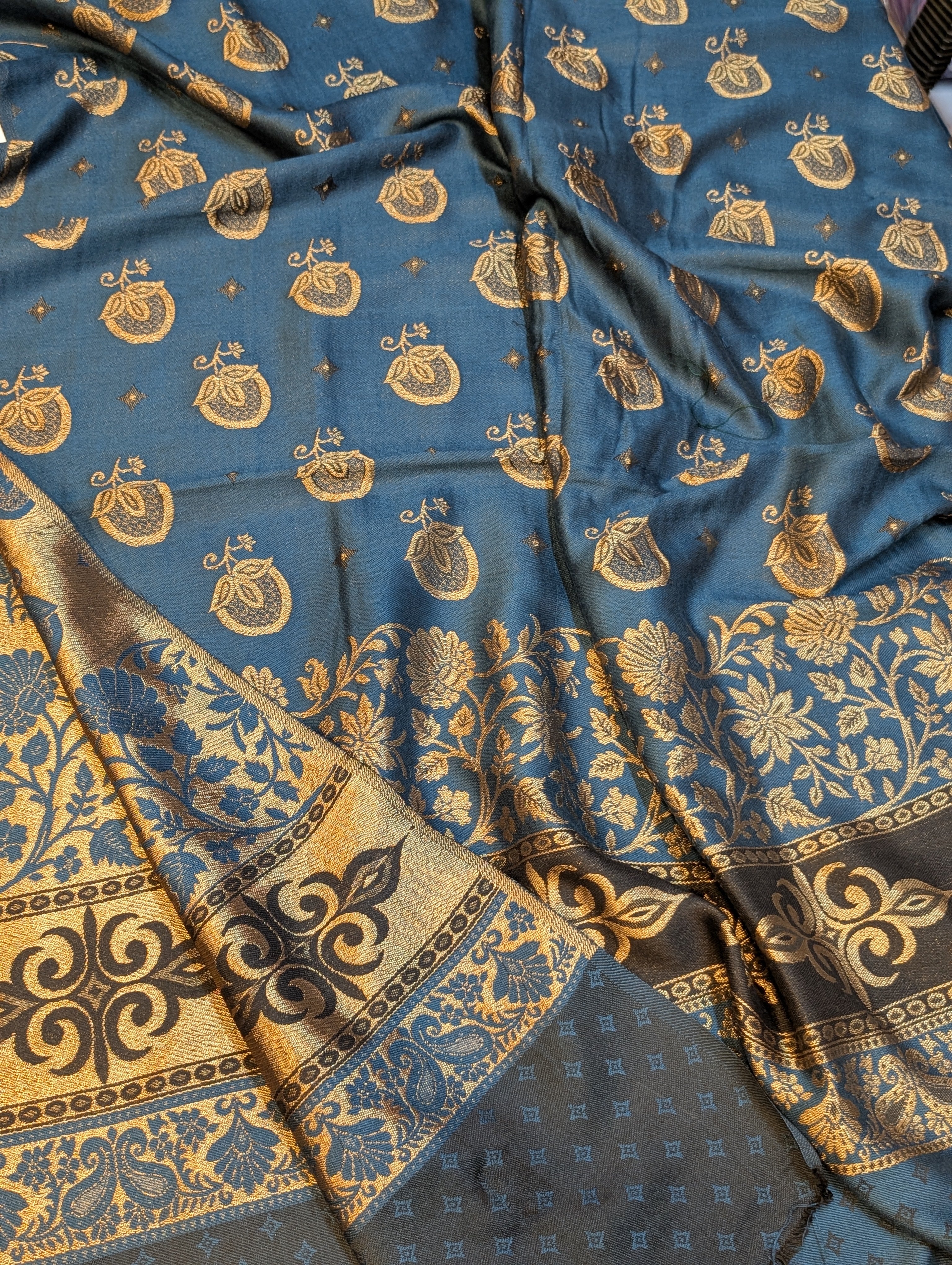 Pashmina Banarsi Shawl Full Length | Zinc – Handmade Pakistan
