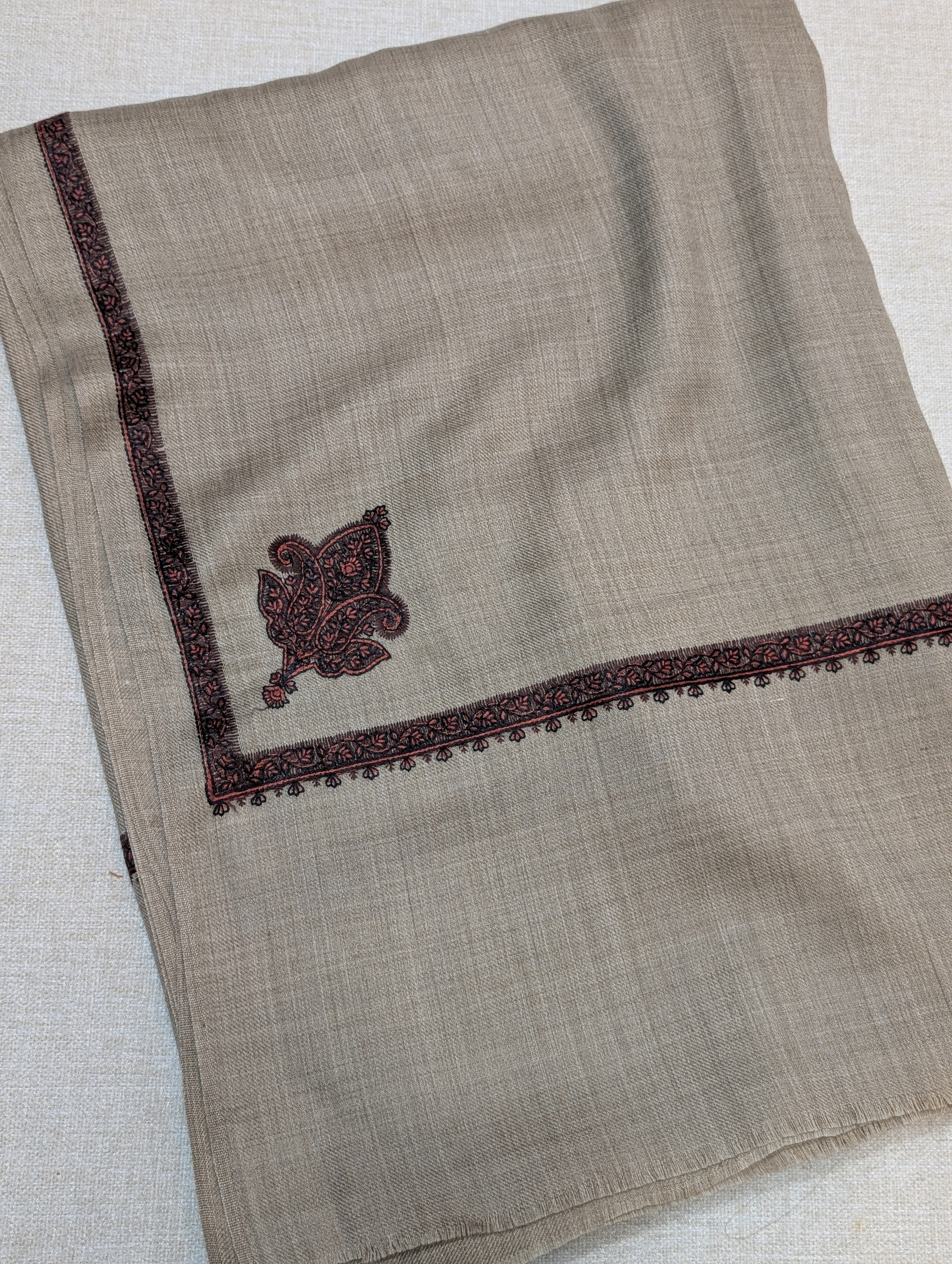 Kingri Border Embroidered Pashmina Shawl | Dark Skin – Handmade Pakistan