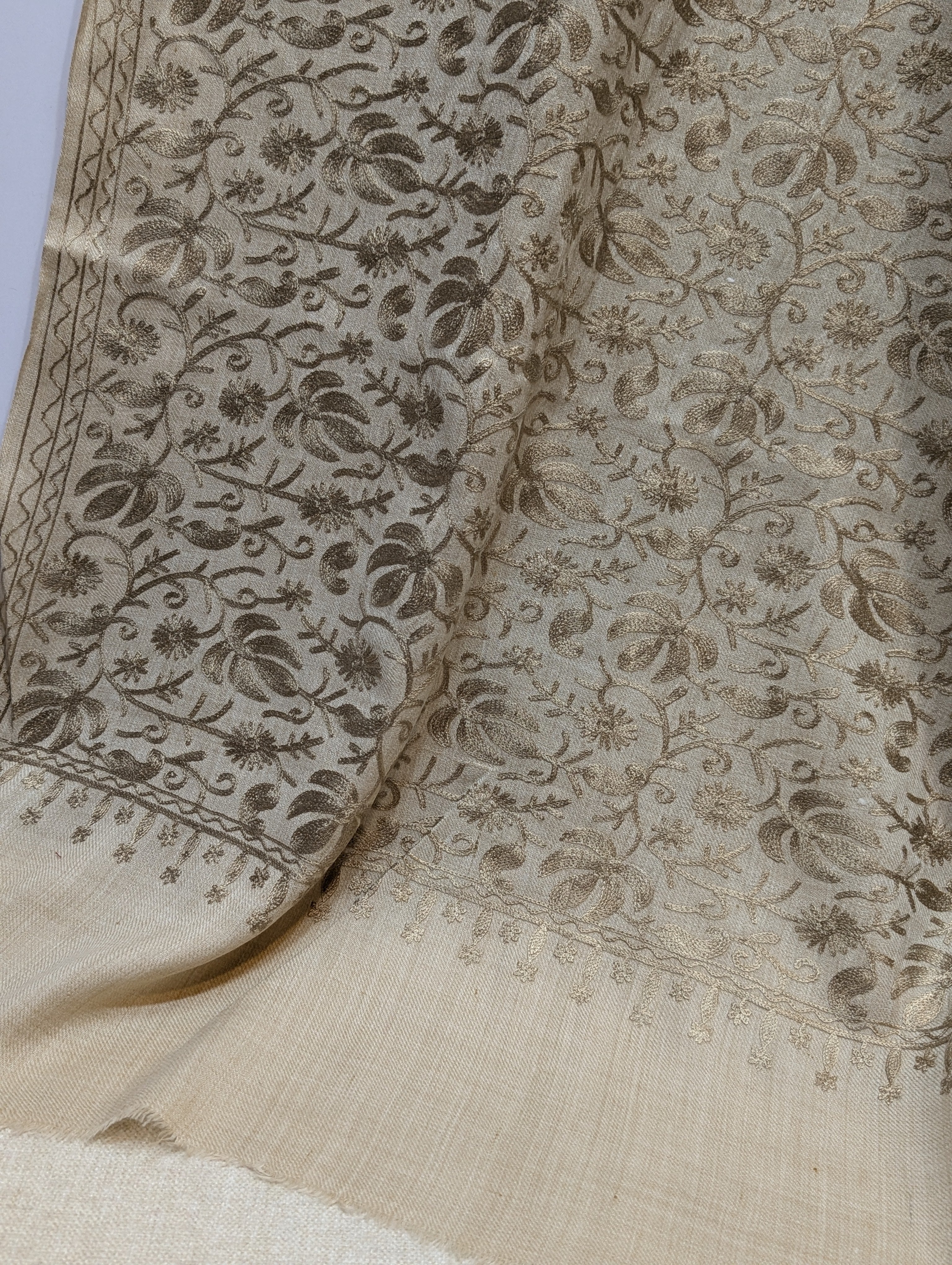Skin With Skin Pashmina Embroidered Shawl | Kashmiri Aar Work Embroide ...