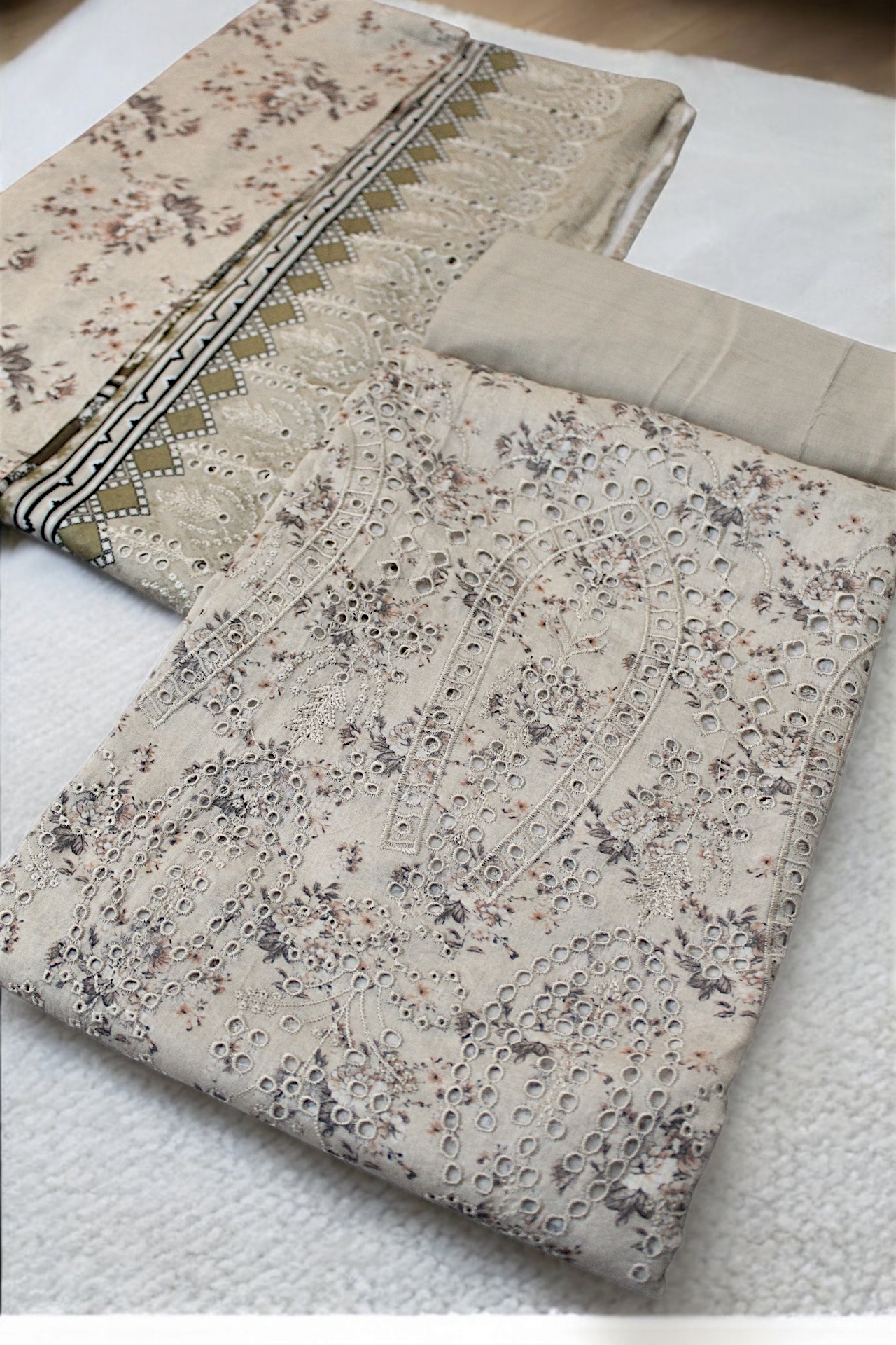 3 Piece Chikankari Suit With Pure Lawn Print Base Chikan Bore | Skin ...